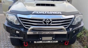 Toyota Fortuner 2005-2015 Matt black bonnet guard - 4x4 Accessories